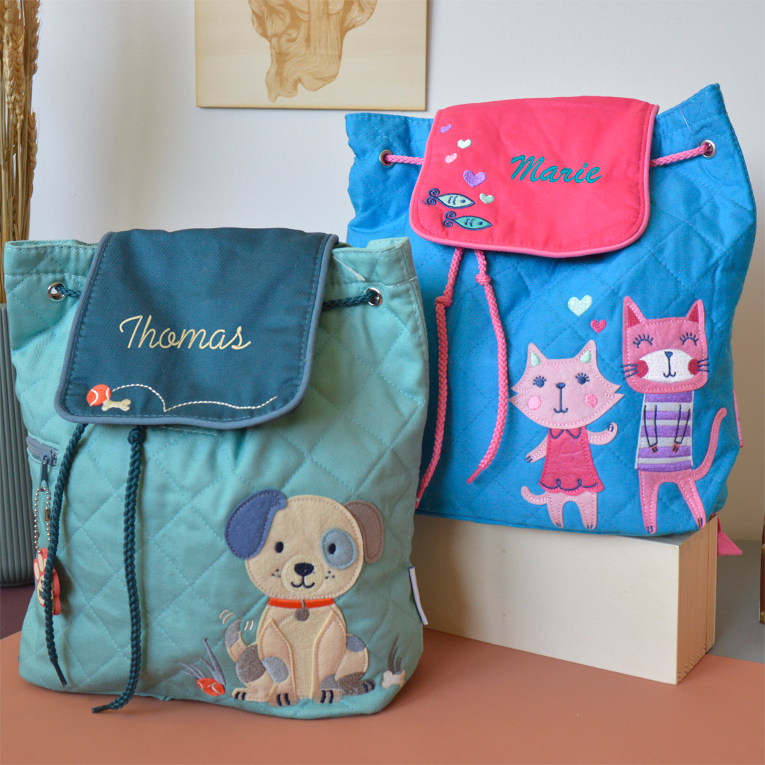Joli-Cadeau - idée cadeau naissance : Sac à dos Chats brodé prénom
